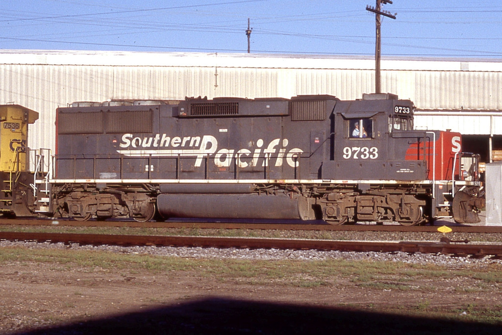 SP 9733 leading Intermodal Q102